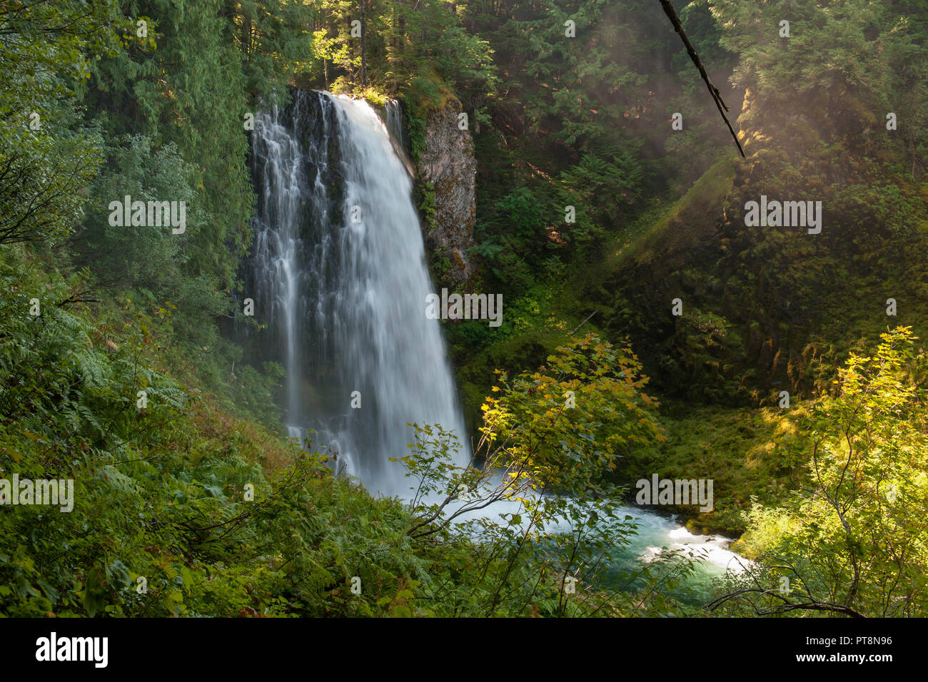 Marion Falls, below Marion Lake in Oregon's Mt. Jefferson Wildernessàqa ...