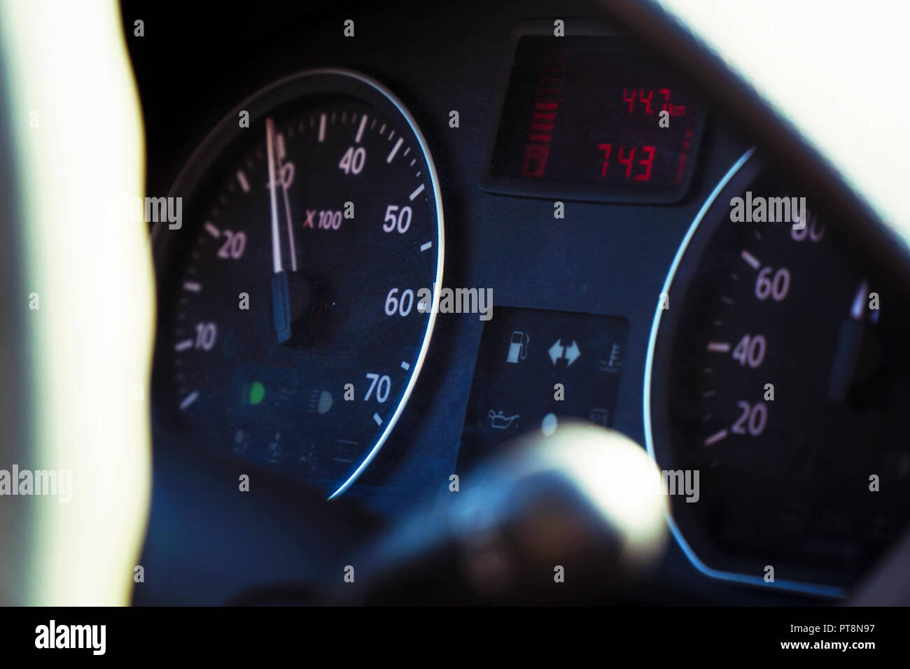 Photo speedometer in the car on the dashboard Stock Photo - Alamy