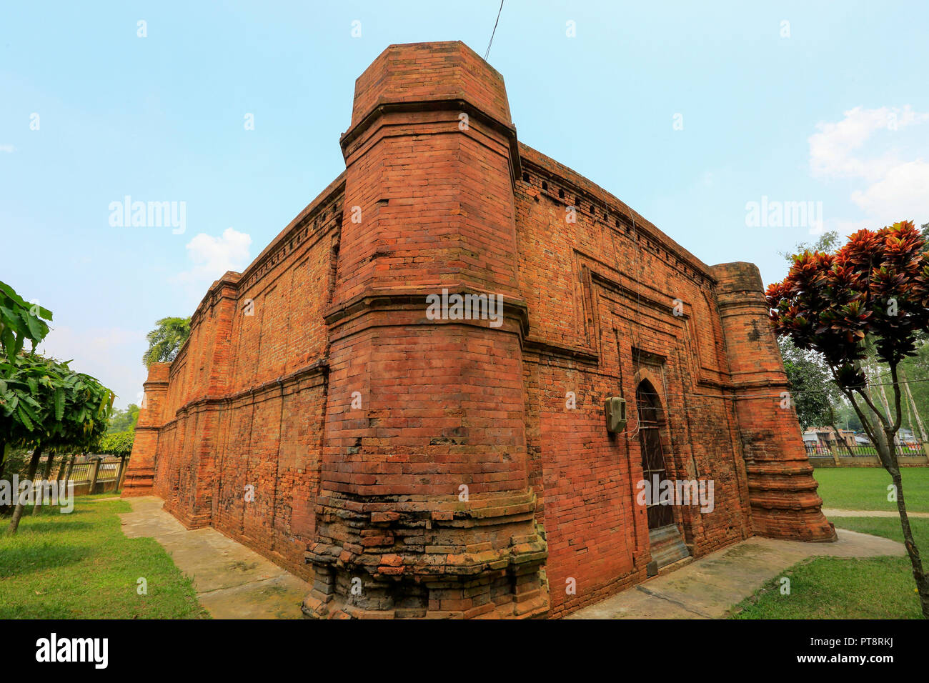 Kherua Mosque (1582) at Sherpur. Bogra, Bangladesh Stock Photo - Alamy