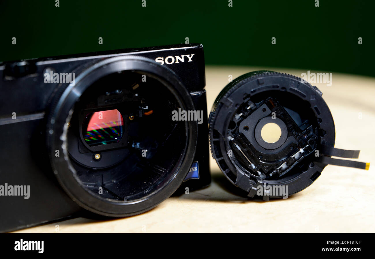 Photo of broken camera Stock Photo - Alamy