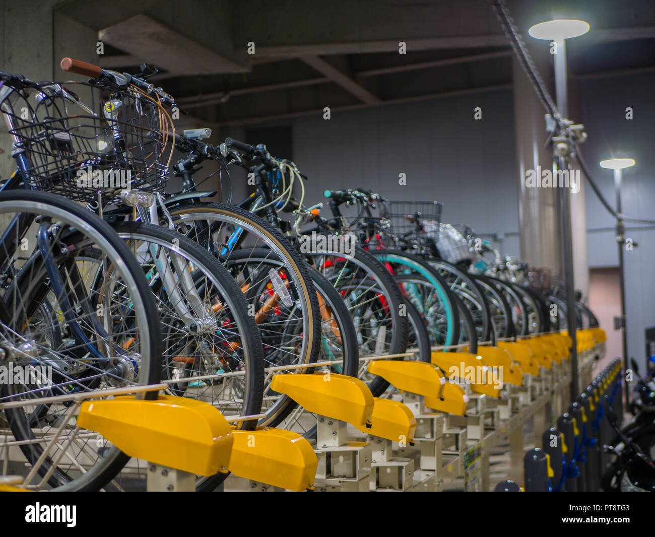 Parking garage tokyo hi-res stock photography and images - Alamy