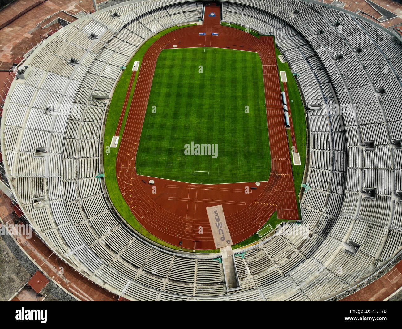 Del estadio nacional hi-res stock photography and images - Alamy