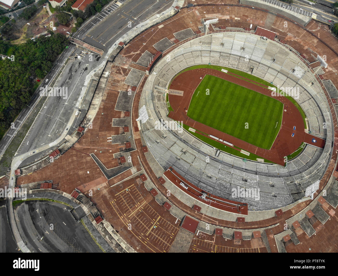 Estadio de futbol universitario hi-res stock photography and images - Alamy