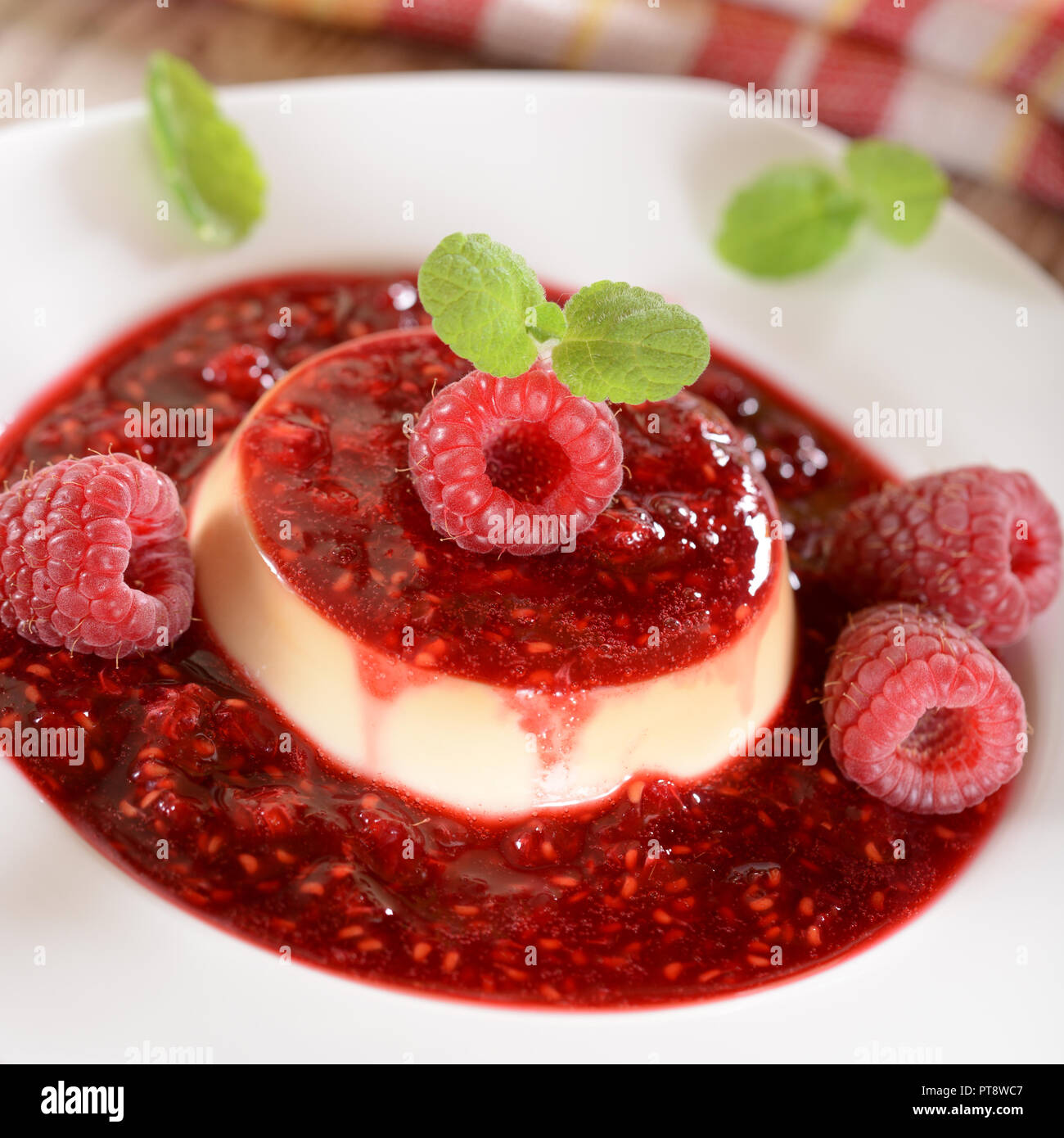 Dolci gourmet hi-res stock photography and images - Alamy