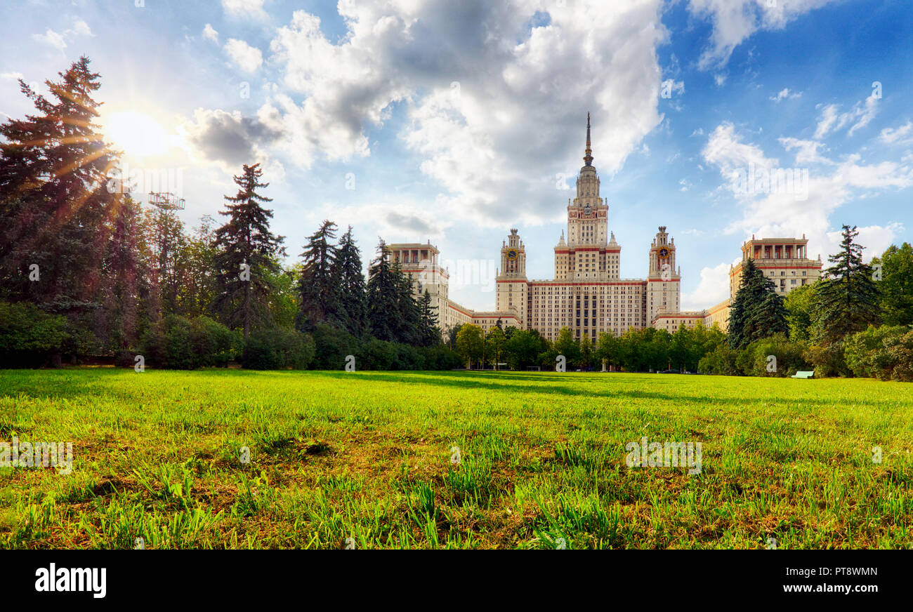 View of Moscow State University in summer in Moscow Stock Photo - Alamy