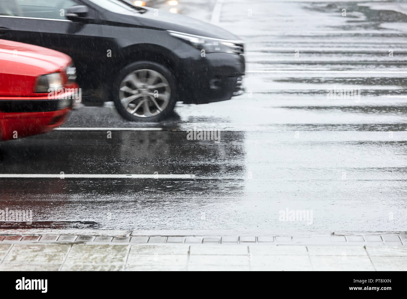 Splashes from cars hi-res stock photography and images - Alamy