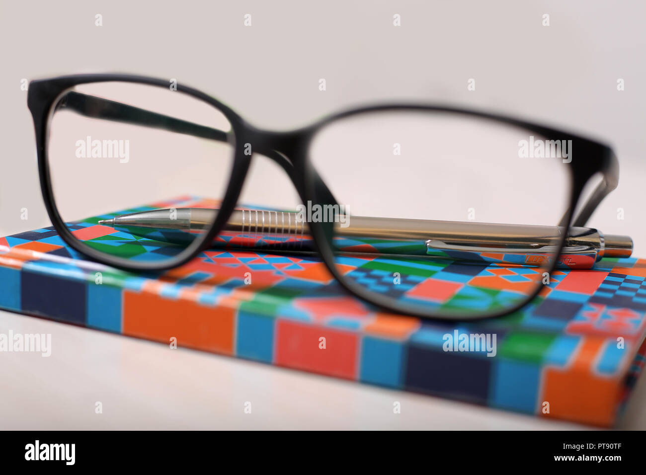 Notebook blank pages glasses hi-res stock photography and images - Alamy