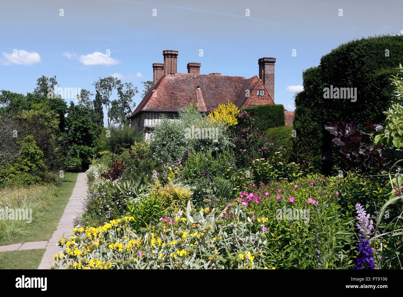 Long border great dixter hi-res stock photography and images - Alamy