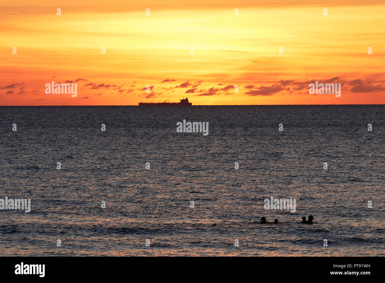 Broadhaven pembrokeshire hi-res stock photography and images - Alamy