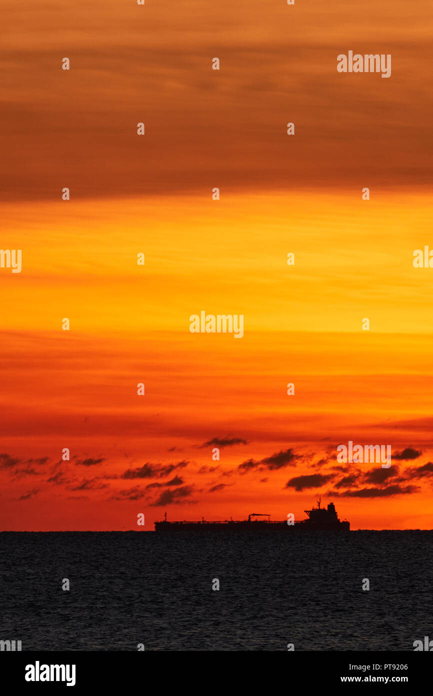 Broadhaven pembrokeshire hi-res stock photography and images - Alamy