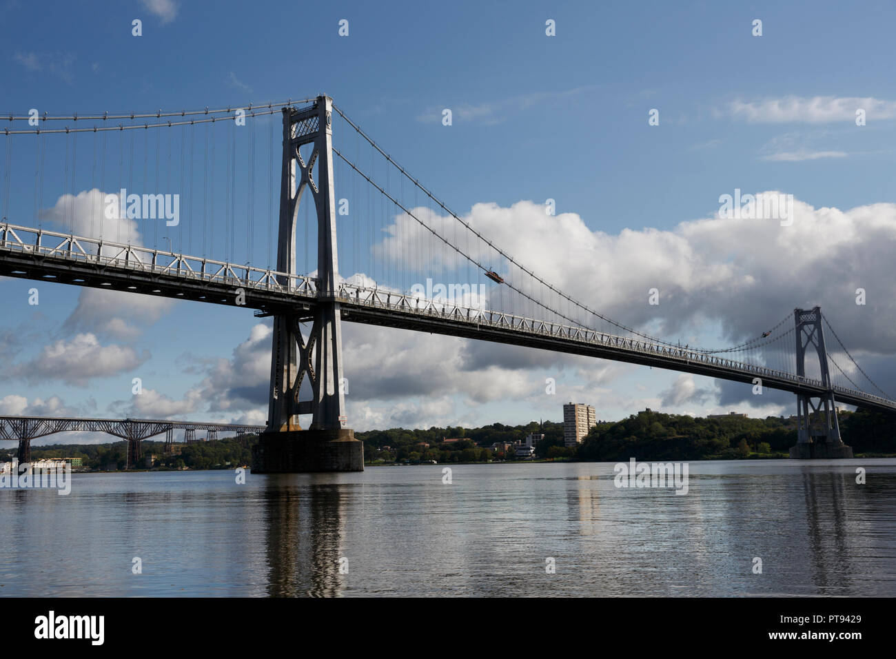 Hudson bridge hi-res stock photography and images - Alamy