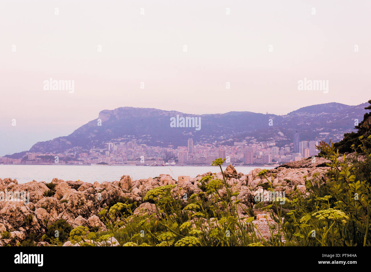 Golden hour cap martin hi-res stock photography and images - Alamy