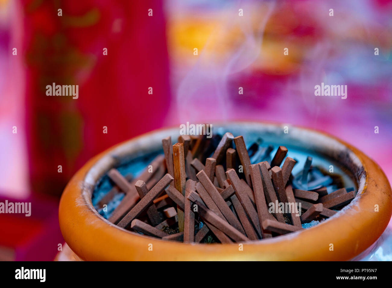 Chinese praying items hi-res stock photography and images - Alamy