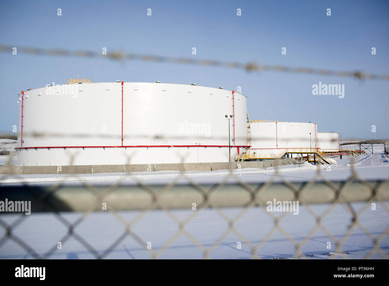 Bitumen tanks hi-res stock photography and images - Alamy