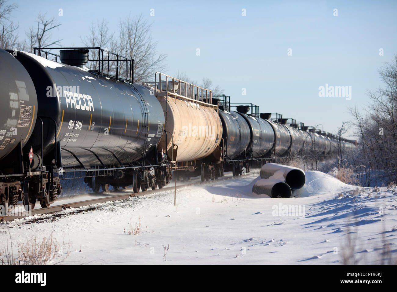 Canadian pacific train transporting oil hi-res stock photography and ...