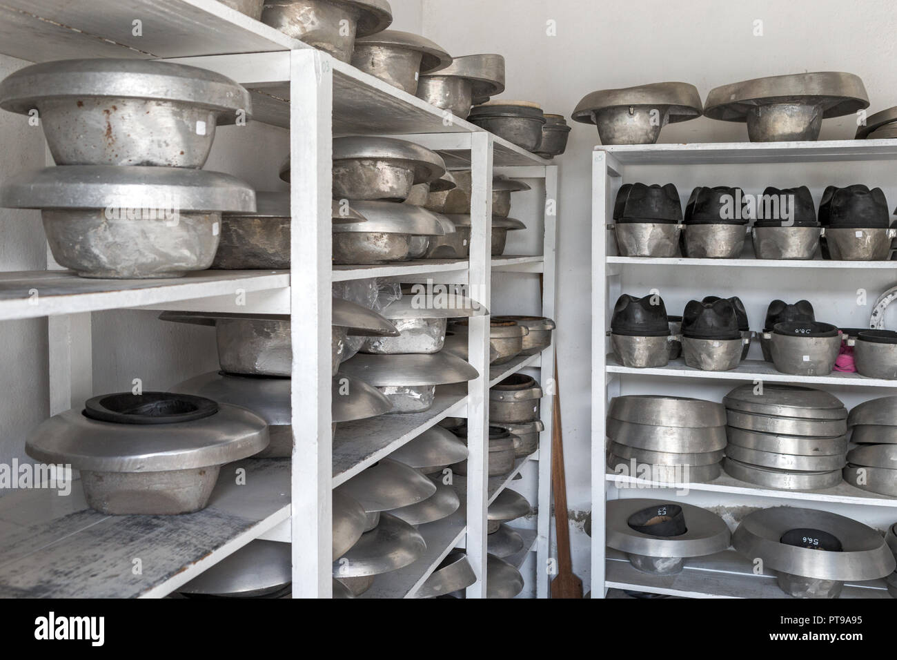 Hat moulds Homero Ortega hat factory Cuenca, Ecuador Stock Photo - Alamy
