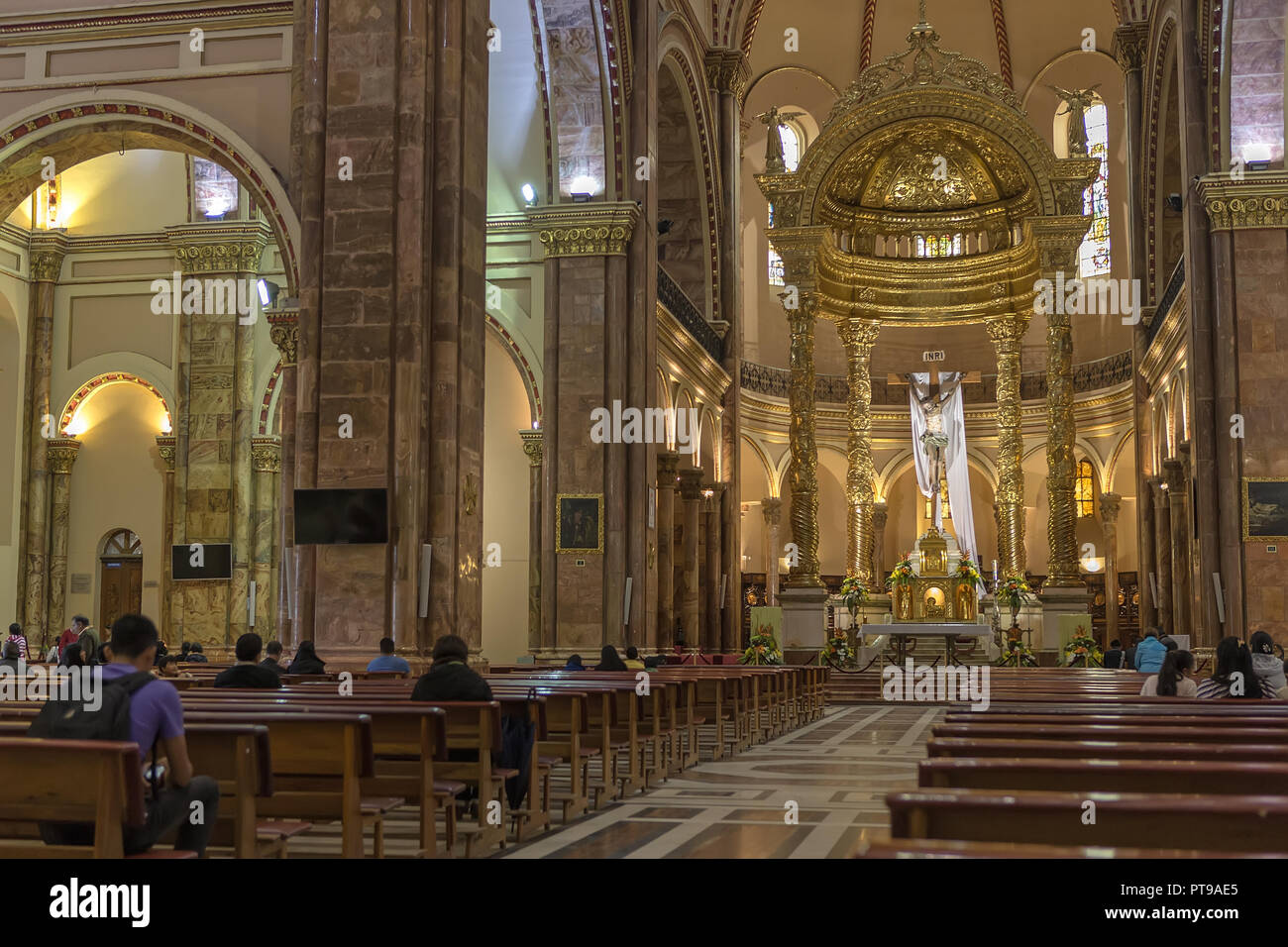 Catedral cuenca ecuador hi-res stock photography and images - Alamy
