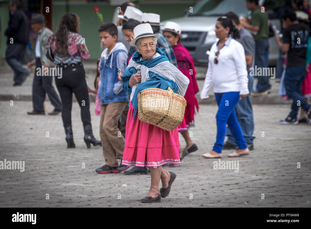 Ecuador Traditional Clothes High Resolution Stock Photography and ...