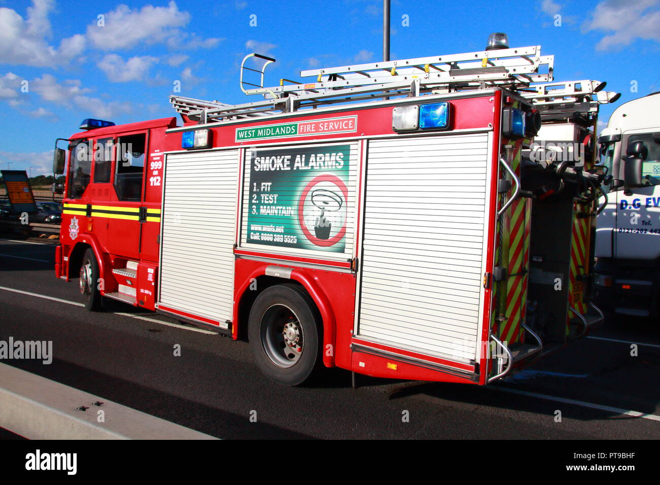 Fire engine dennis hi-res stock photography and images - Alamy