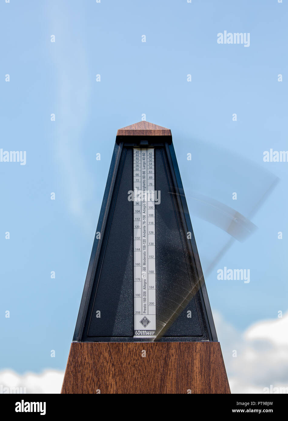 Perfect timing hi-res stock photography and images - Alamy