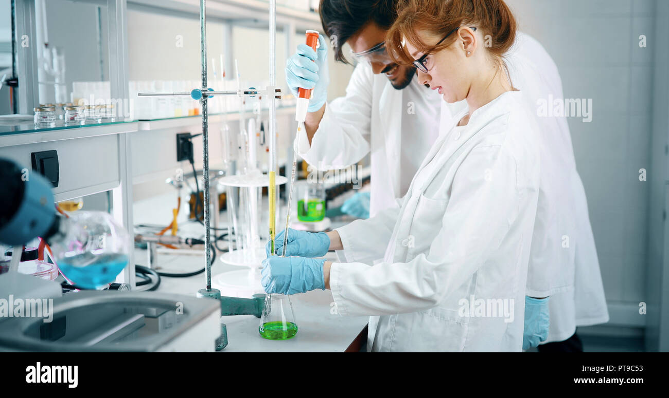 Analytical research lab sample hi-res stock photography and images - Alamy