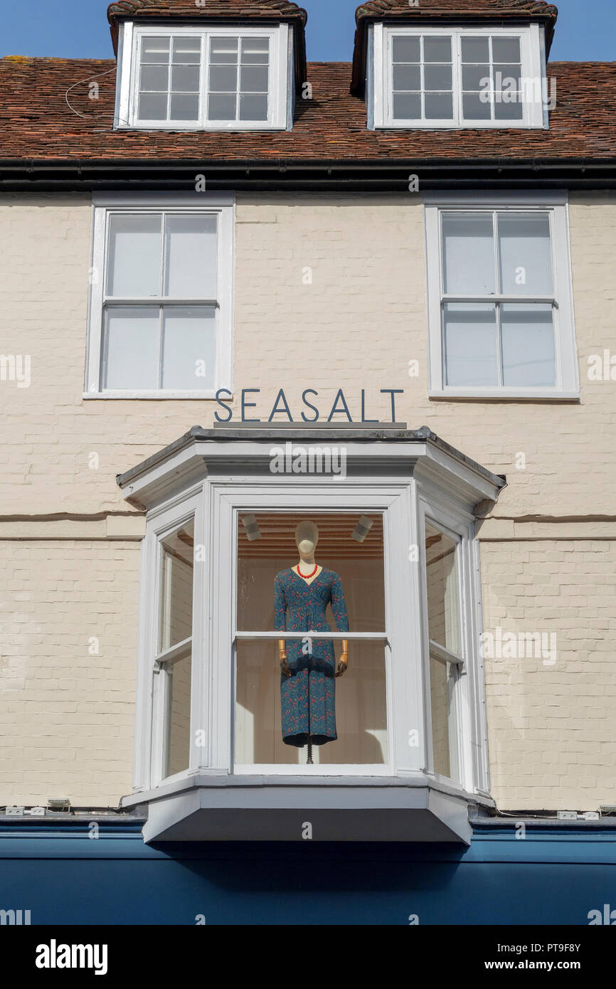 First floor bay windows hi-res stock photography and images - Alamy