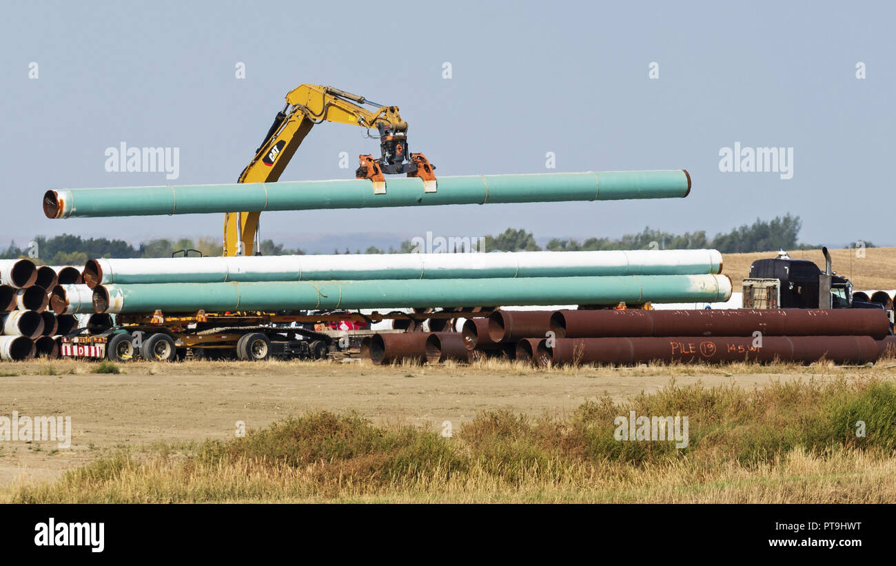 Pipe flatbed hi-res stock photography and images - Alamy