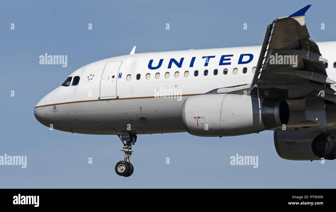 Winglet winglets airbus a320 hi-res stock photography and images - Alamy