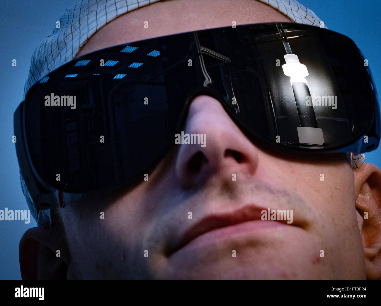 Fiber Optic Production High Resolution Stock Photography and Images - Alamy