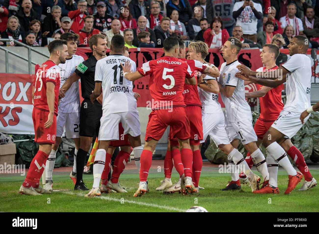 Football referee argument hi-res stock photography and images - Alamy