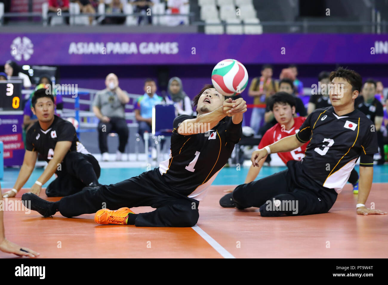 Sitting volleyball hi-res stock photography and images - Alamy