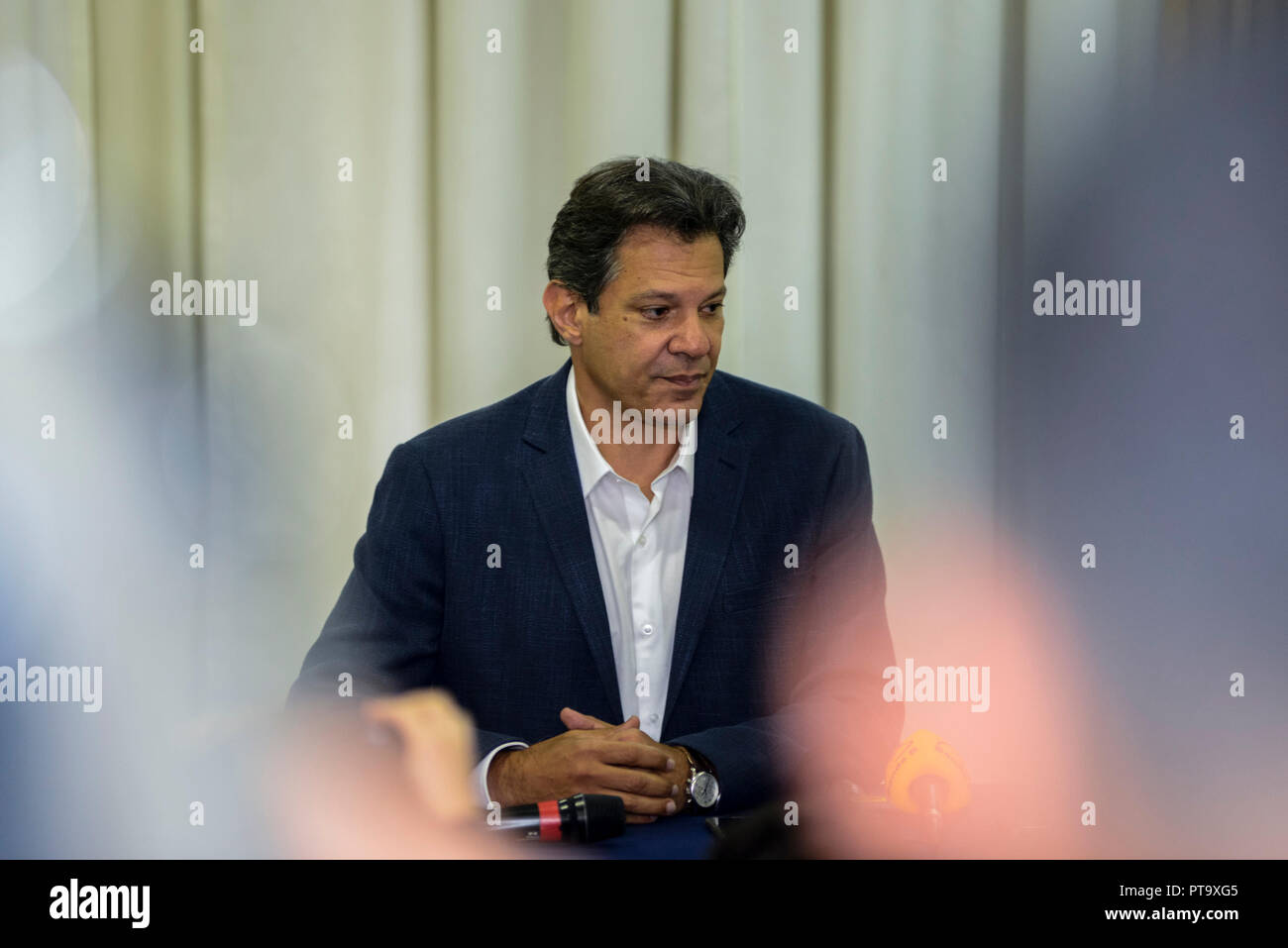 Uniting party hi-res stock photography and images - Alamy