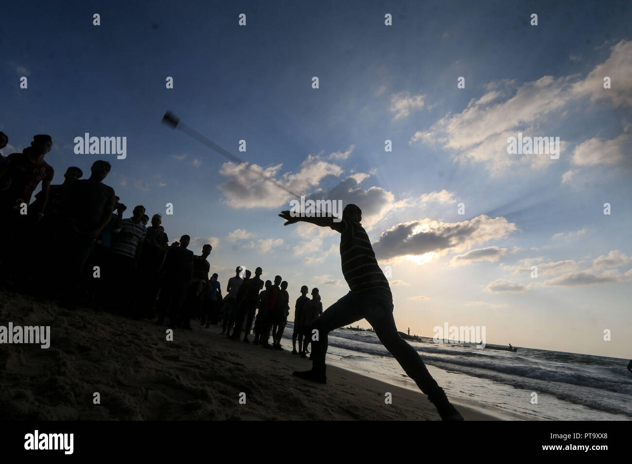 Beit Lahiya, The Gaza Strip, Palestine. 8th Oct, 2018. A Palestinian ...