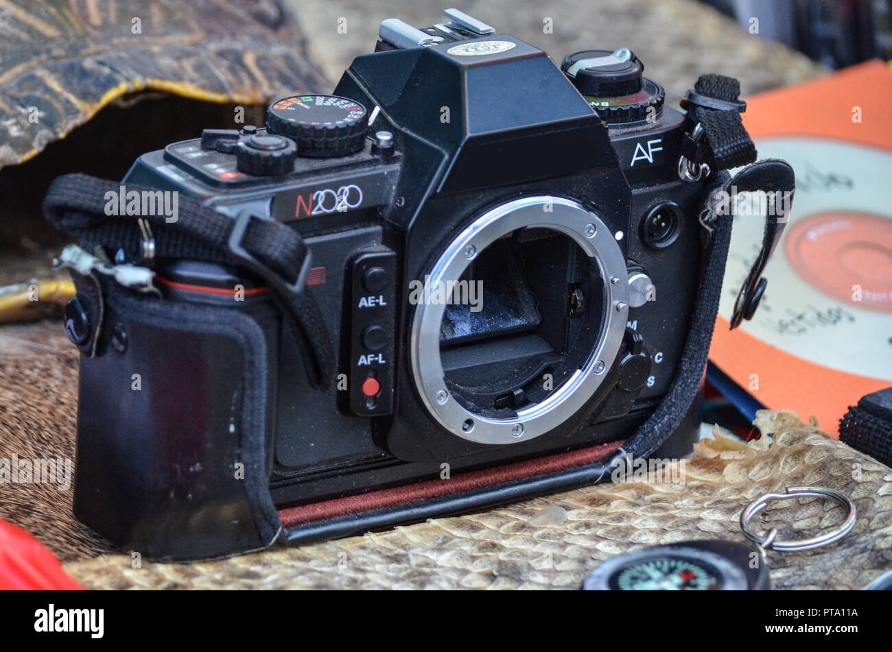 Old fashioned camera, canon hi-res stock photography and images - Alamy