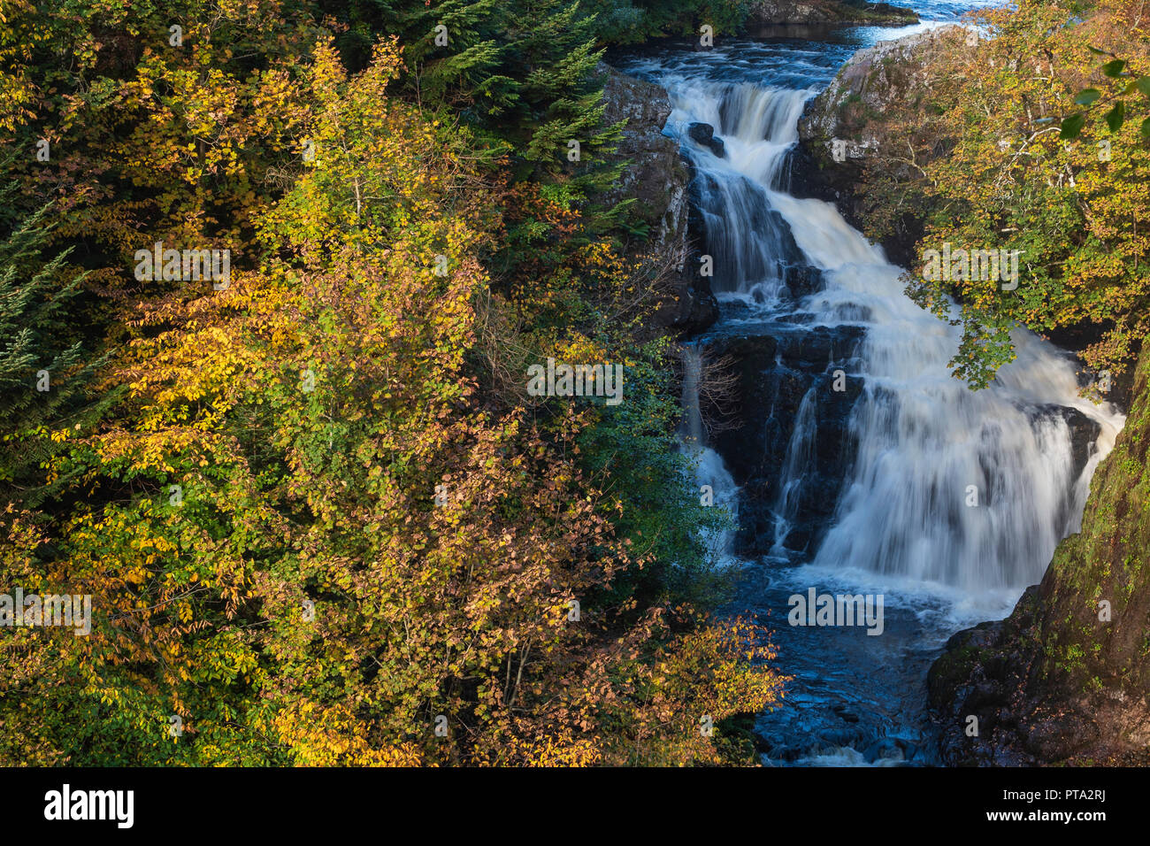 Reekie linn falls hi-res stock photography and images - Alamy