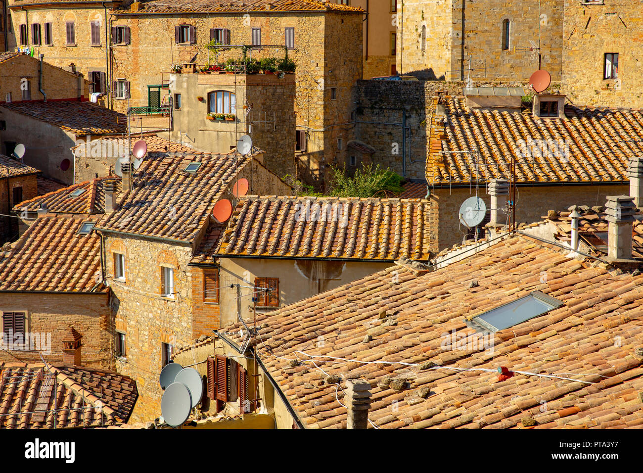 Terracotta rooftops in italy hi-res stock photography and images - Alamy