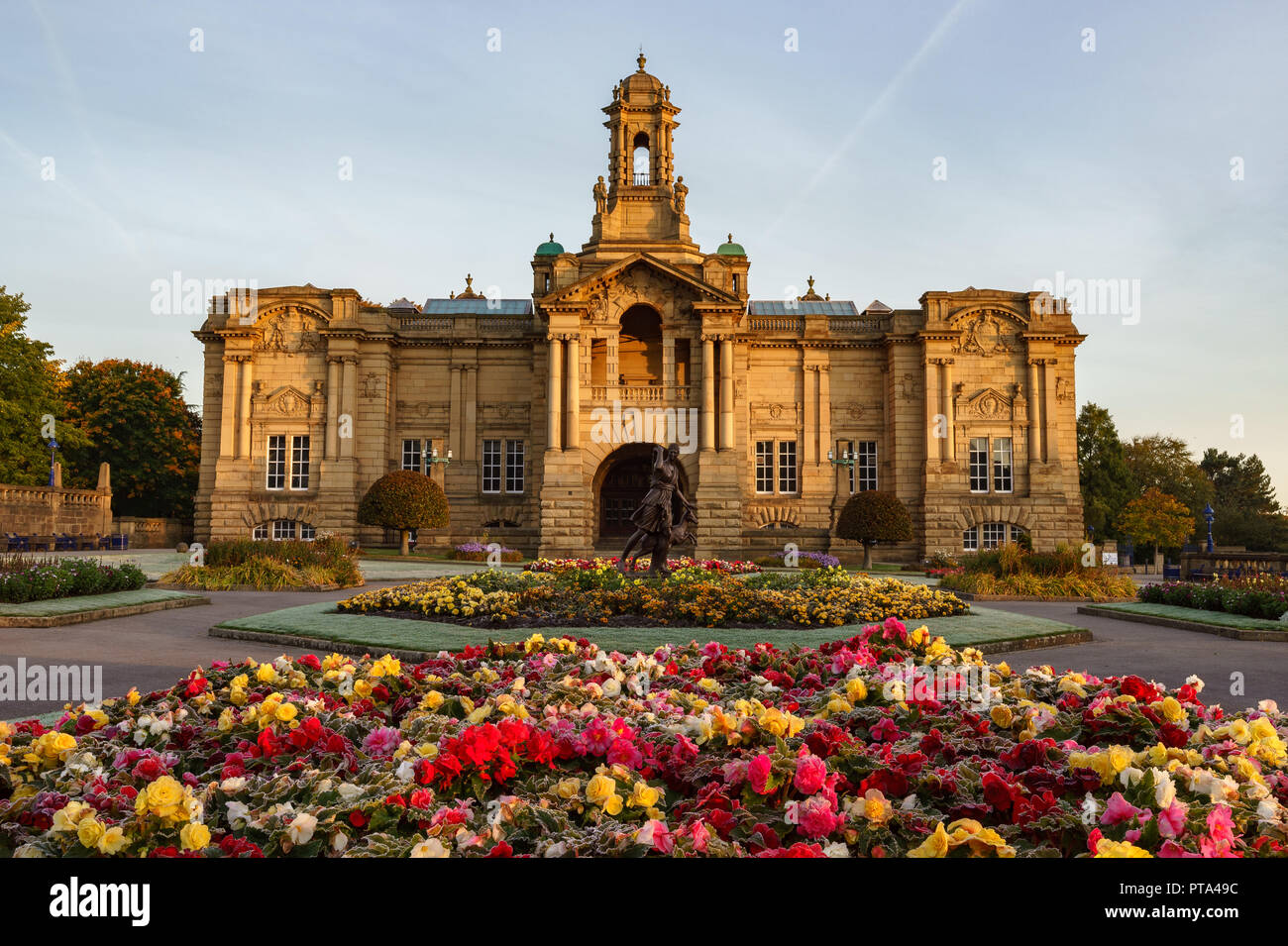 Wonderful Autumnal colours in Lister Park, Bradford, home of the ...