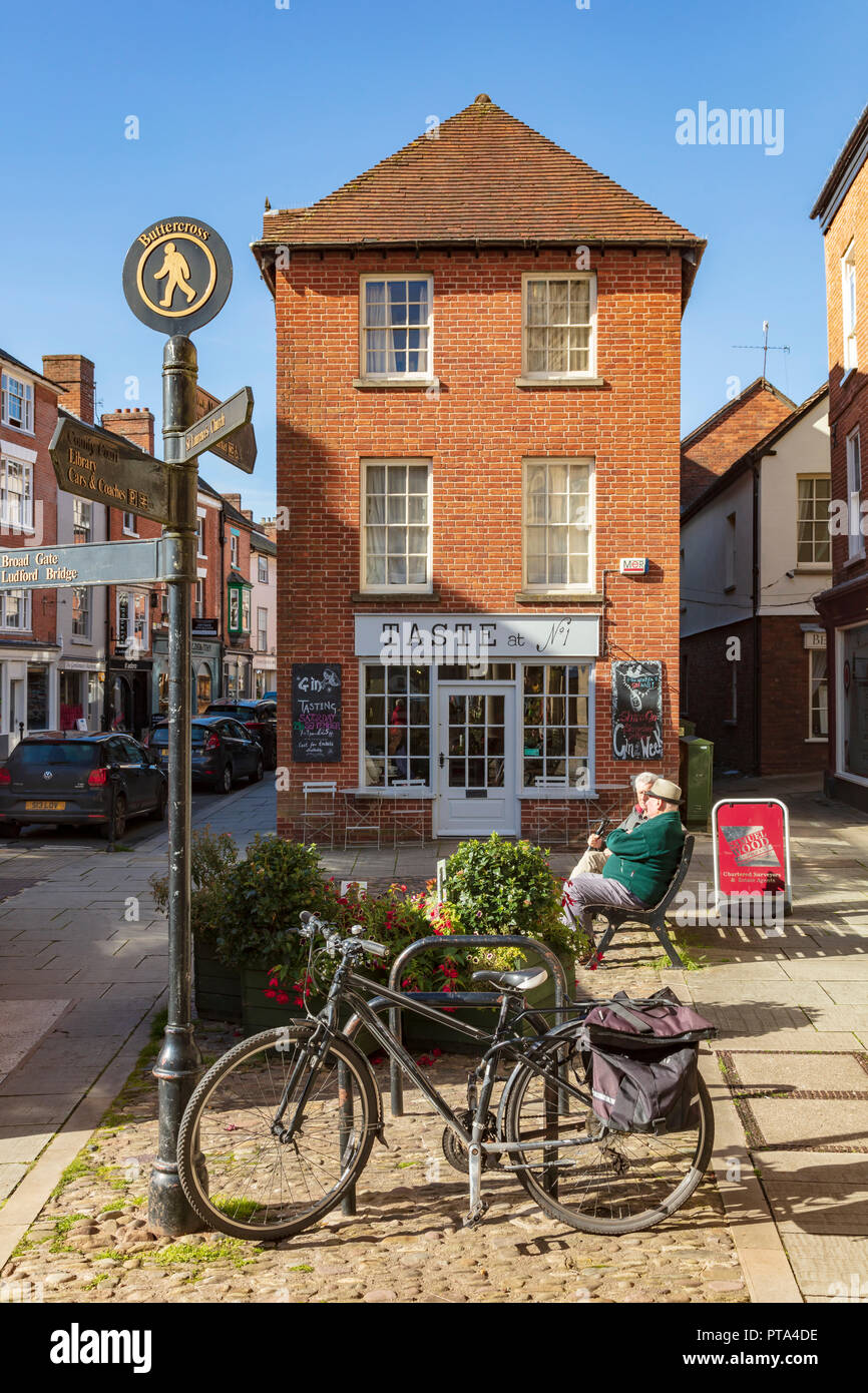 Ludlow, shropshire high street hi-res stock photography and images - Alamy