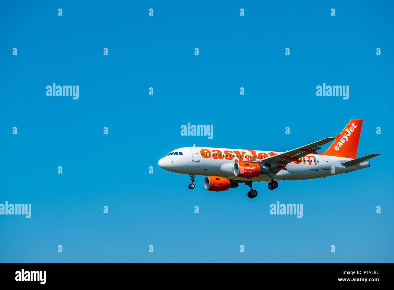 EasyJet Airline Company airplane preparing for landing Stock Photo - Alamy