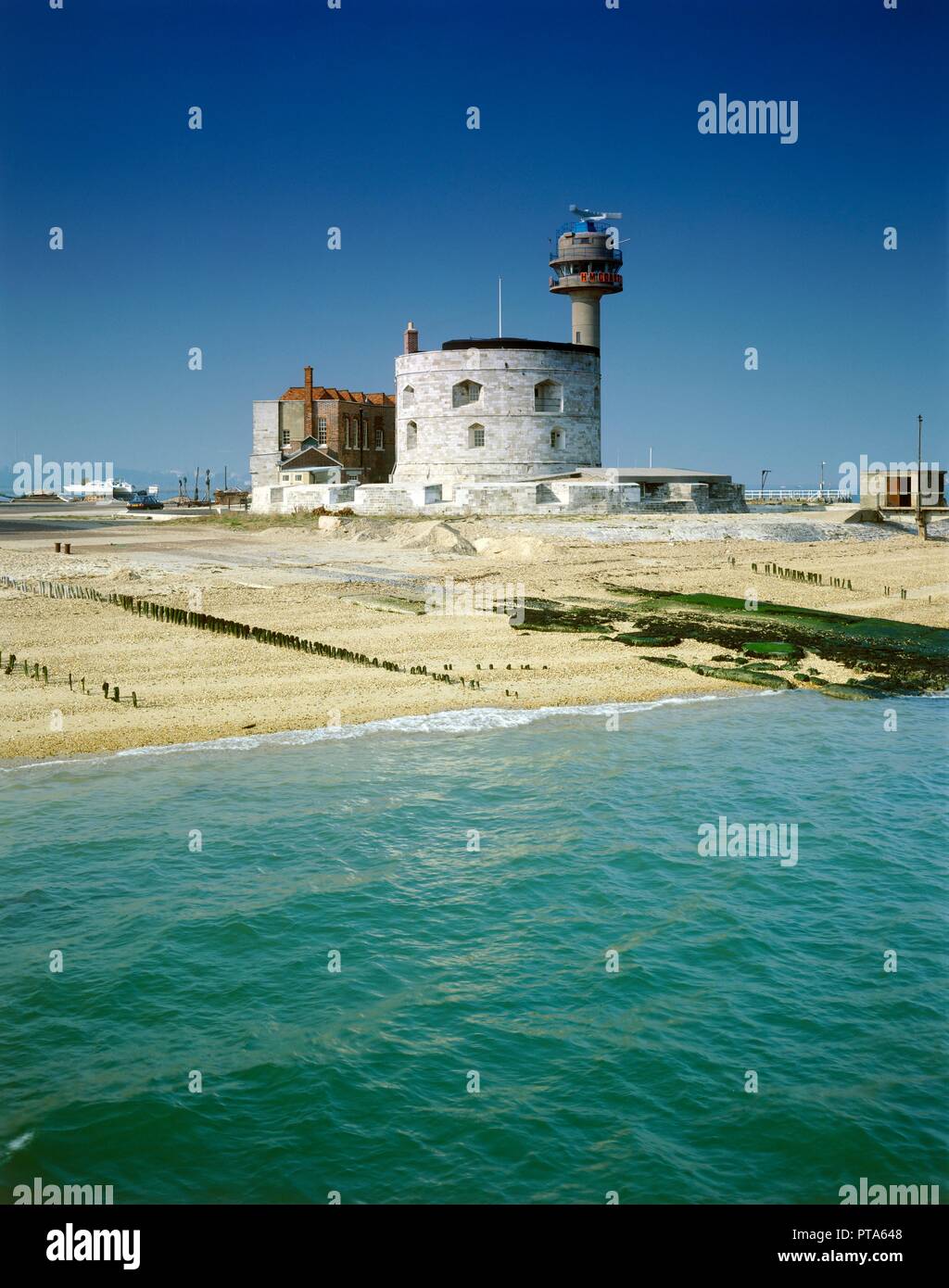 Calshot castle fort hi-res stock photography and images - Alamy