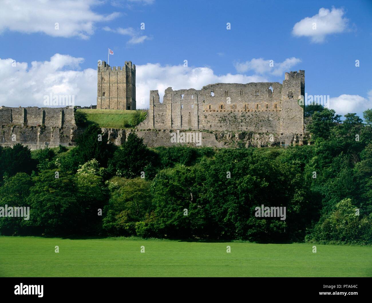 Richmond castle keep hi-res stock photography and images - Alamy