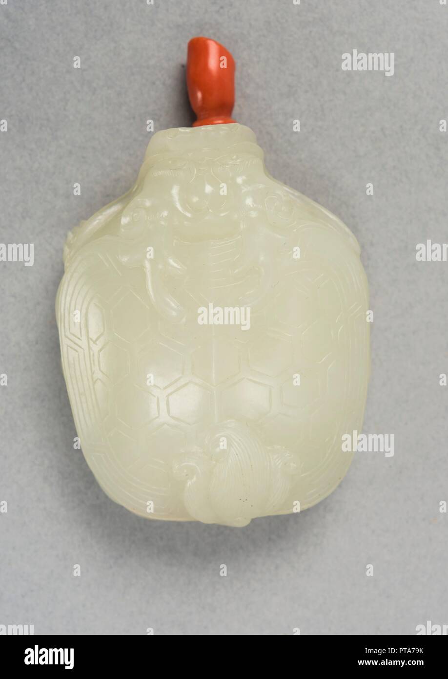 Turtle snuff hi-res stock photography and images - Alamy