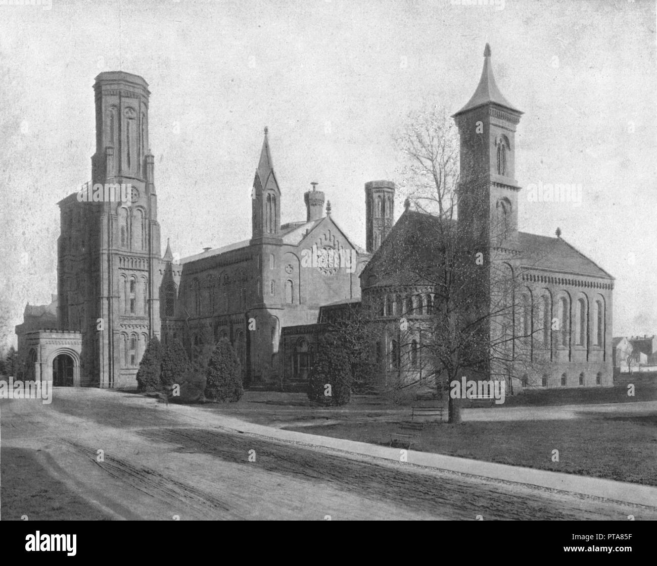 The smithsonian institution hi-res stock photography and images - Alamy