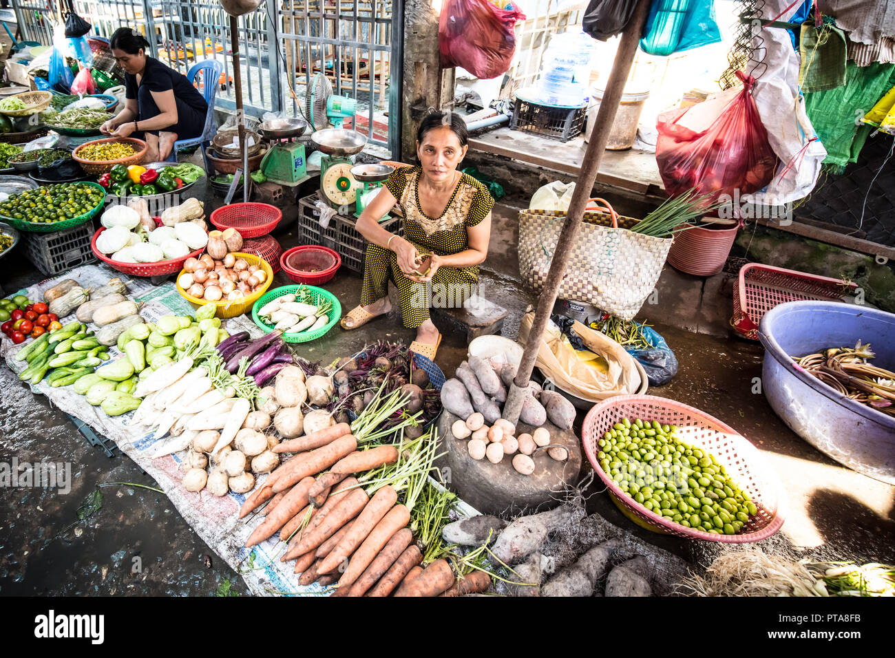 Cai Be Market Stall Stock Photo - Alamy