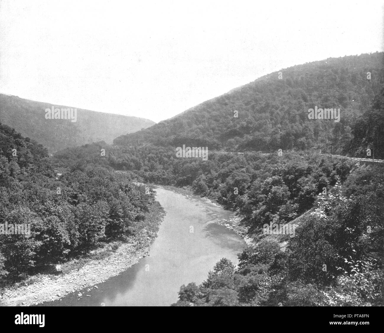 Allegheny mountains pennsylvania Black and White Stock Photos & Images ...