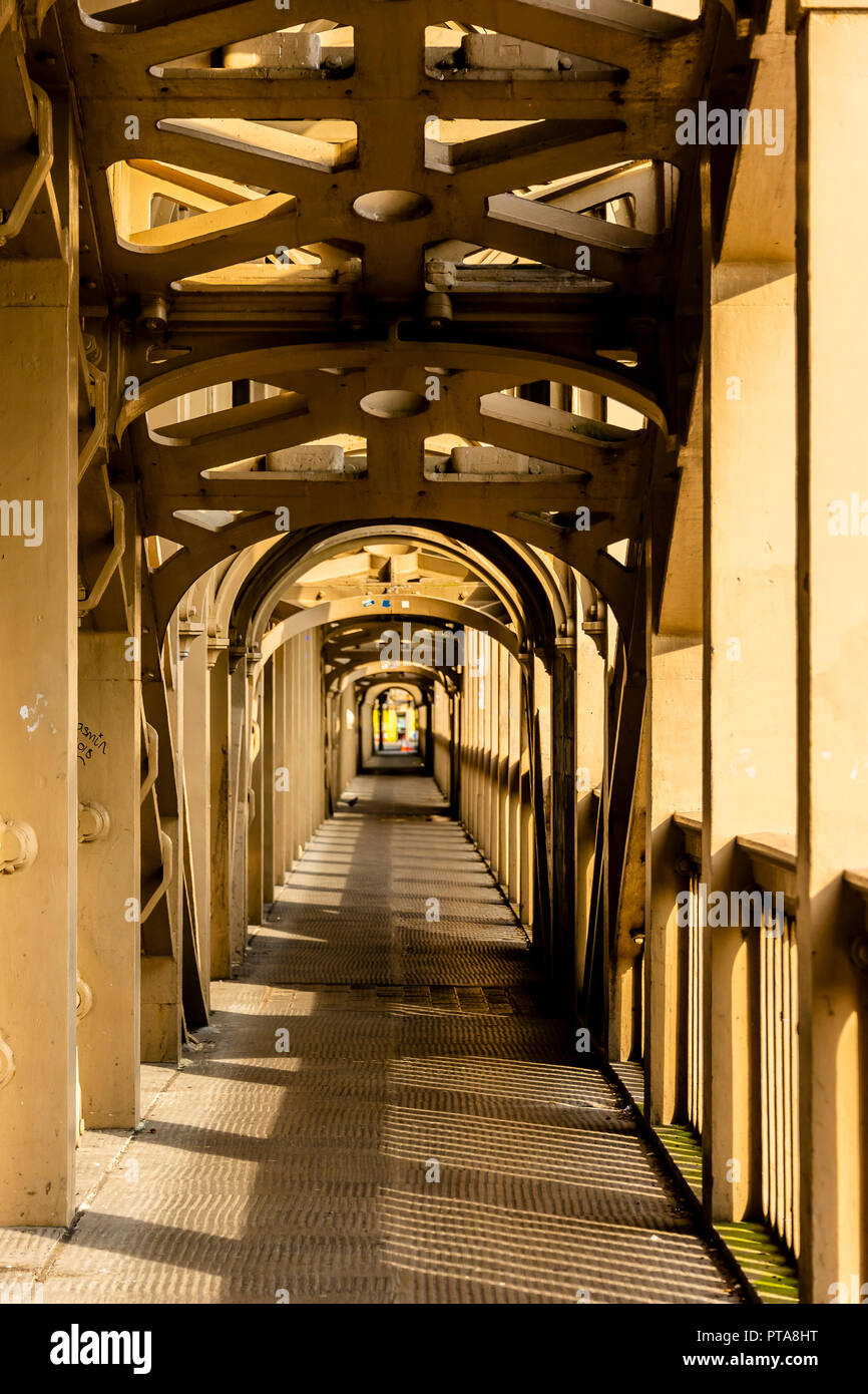 Interior bridge architecture hi-res stock photography and images - Alamy