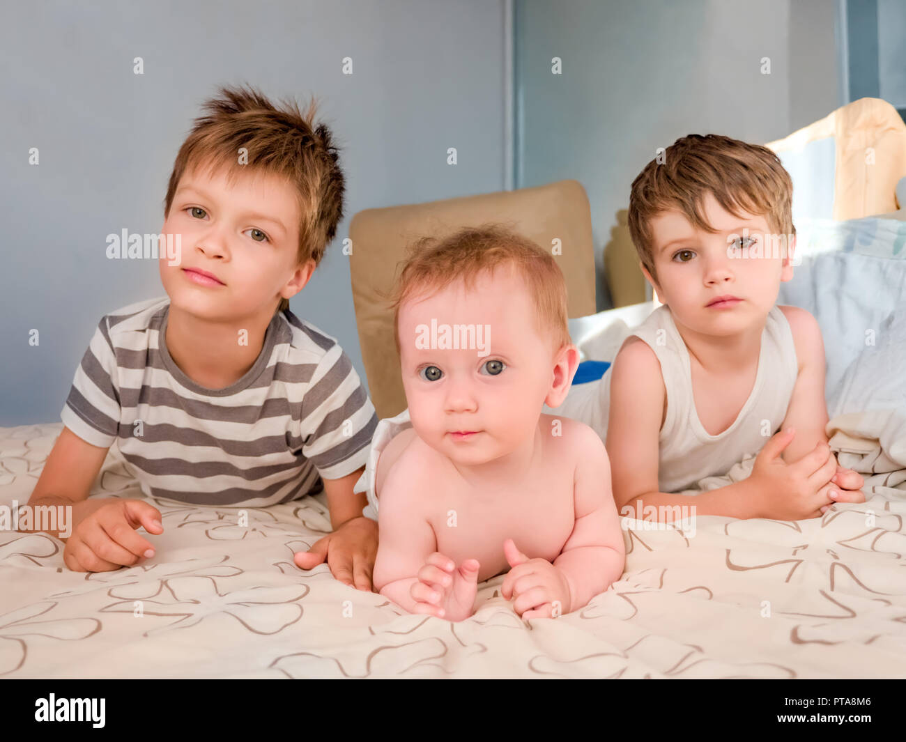 Brothers and sister background. Happy family concept. Beautiful ...