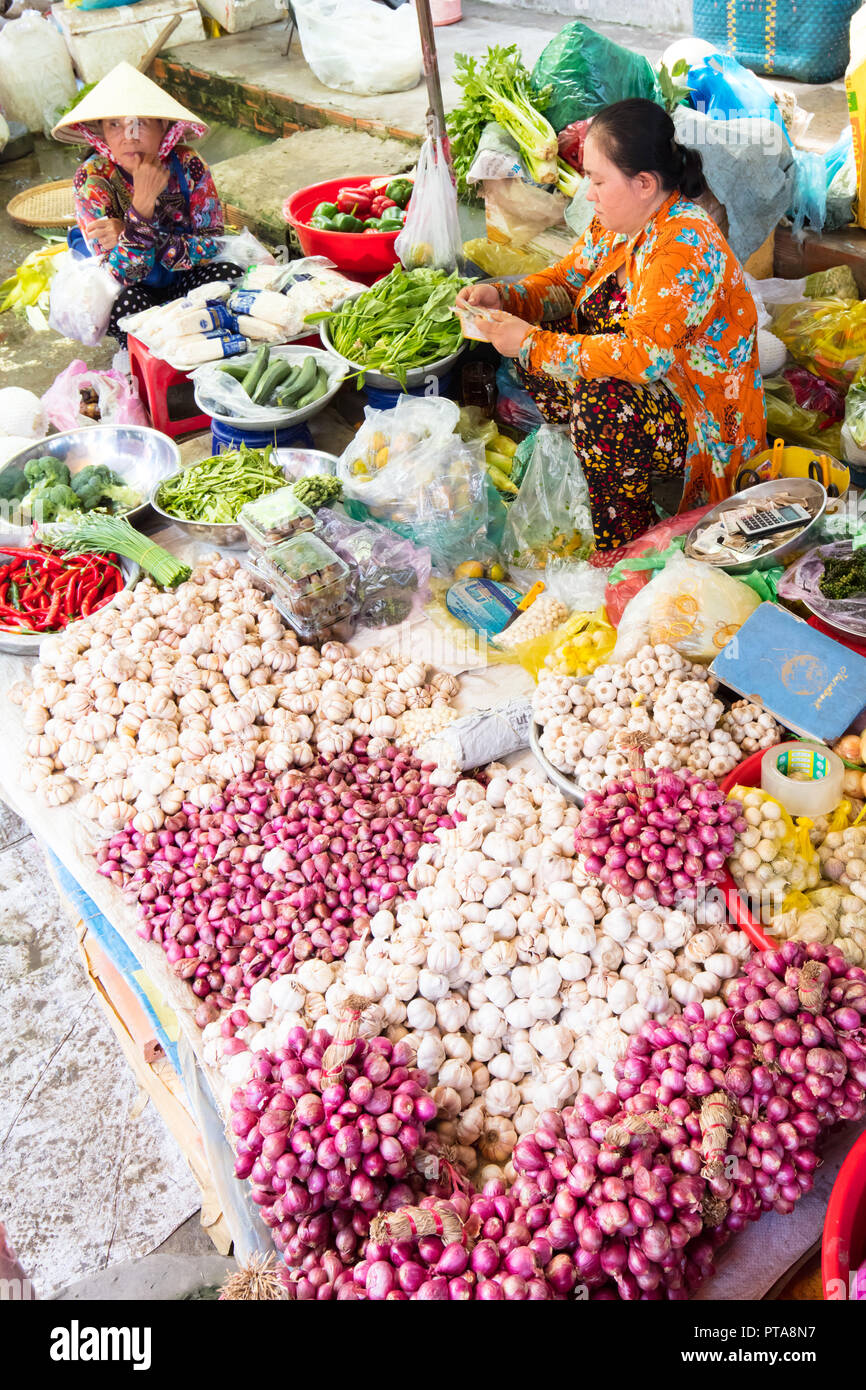 Cai Be Market Stall Stock Photo - Alamy