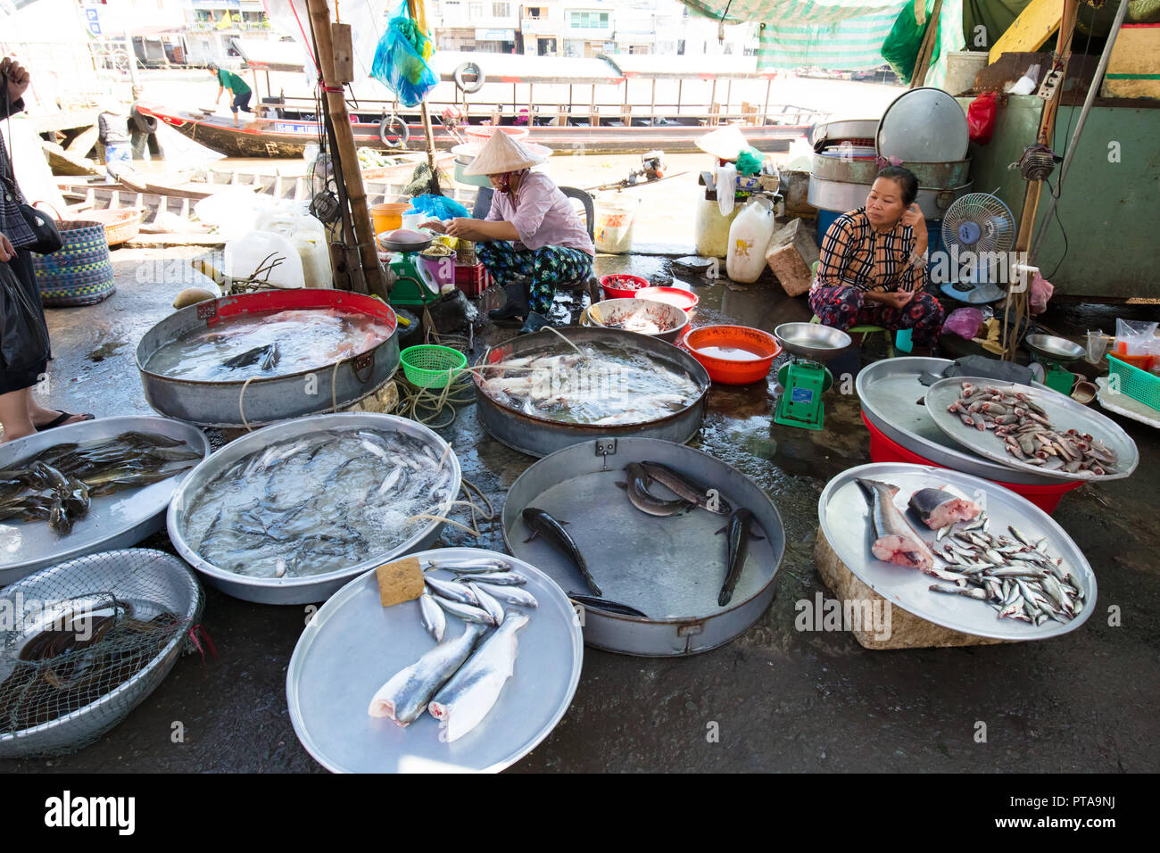 Cai Be Market Stall Stock Photo - Alamy