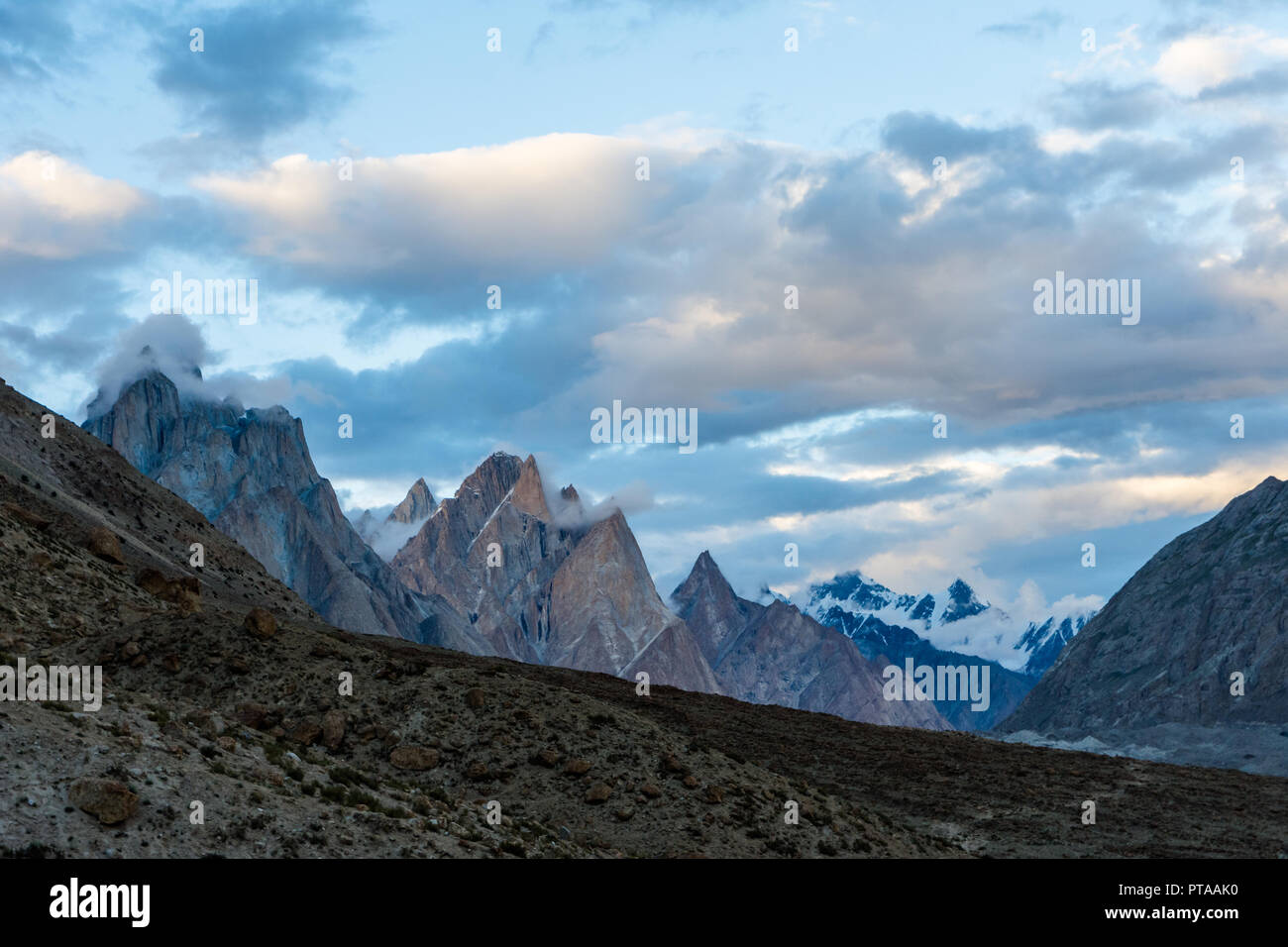 Pakistan paiju peak hi-res stock photography and images - Alamy